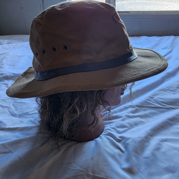 Filson | Accessories | Vintage Filson Medium Tin Cloth Bucklet Hat Mens ...